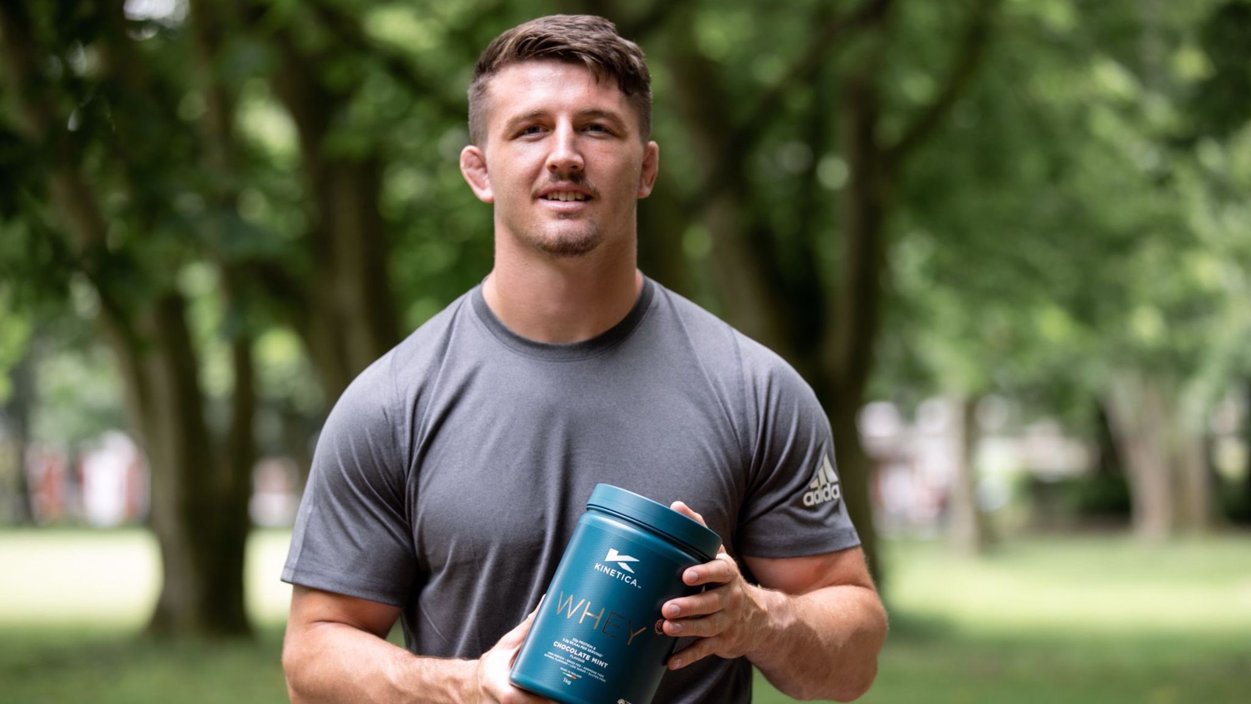 England Star Tom Curry Branded a 'Bully' After Argentina Coach Says He ...