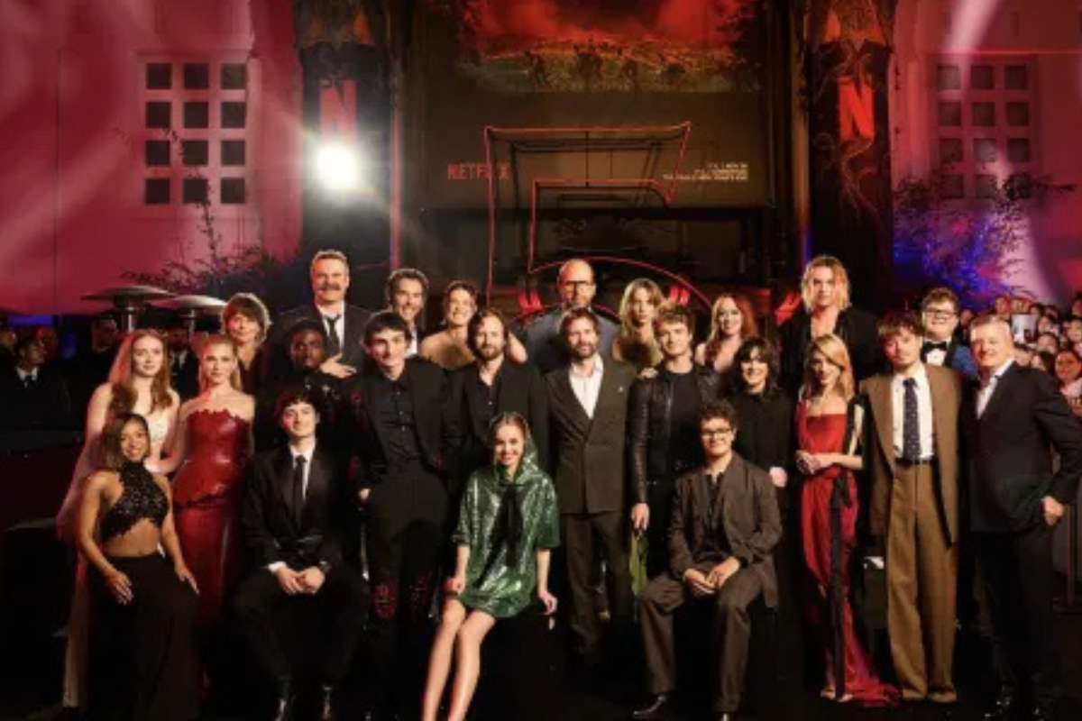 You Won't Believe Which Stranger Things Star Earns Less Than the Other ...