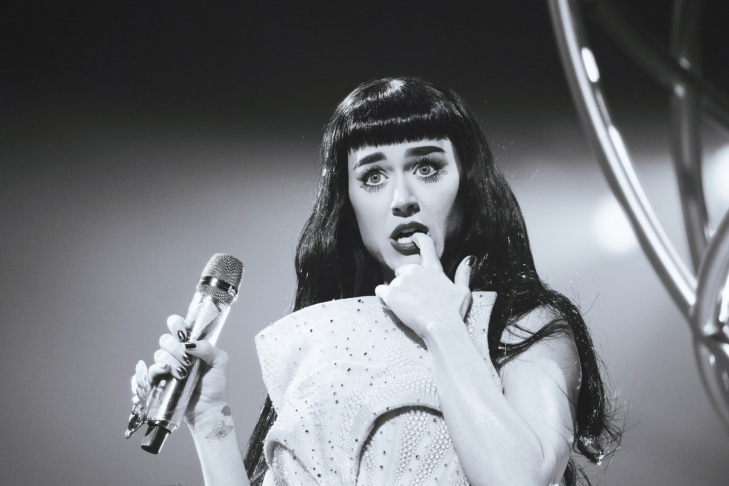 Katy Perry Accused of 'Preying on the Elderly' Amid £3.78 Million Legal ...