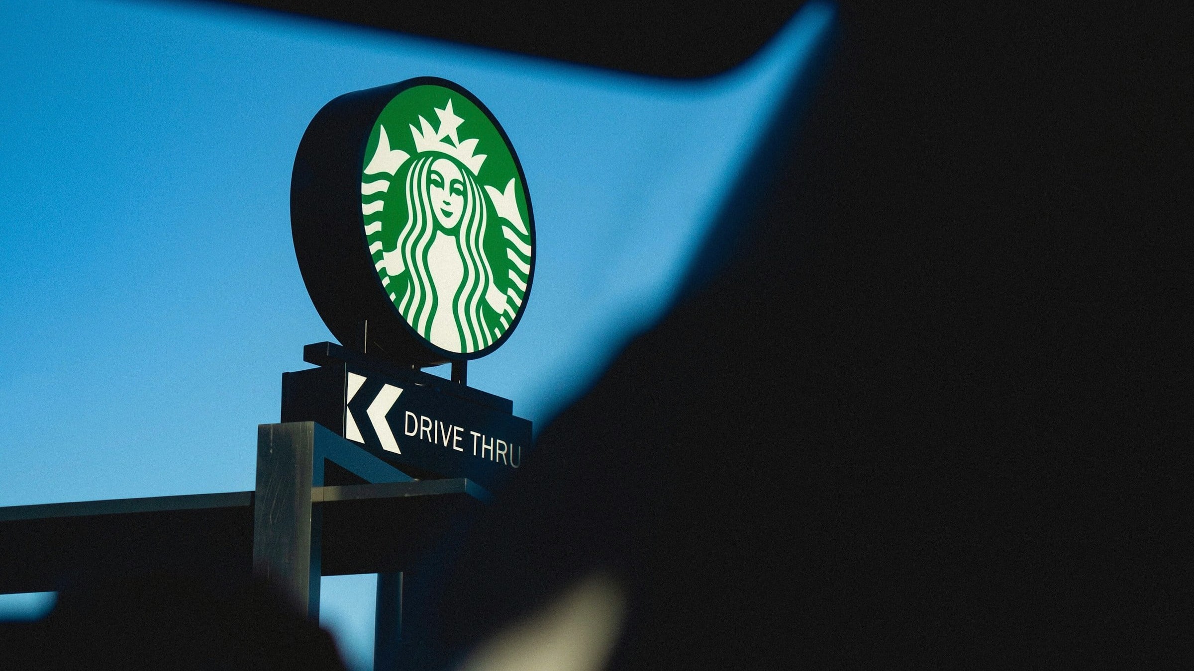 Are Starbucks, Dunkin', and McDonald's Open on New Year's 2026: Which ...