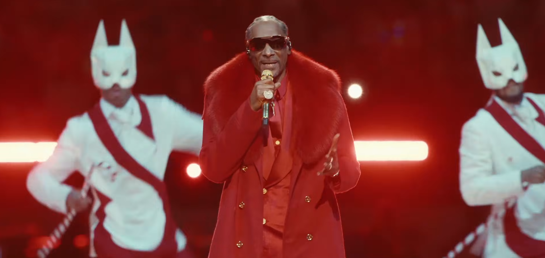 Snoop Dogg Raised the Bar So High on NFL Christmas Gameday, Fans Now ...