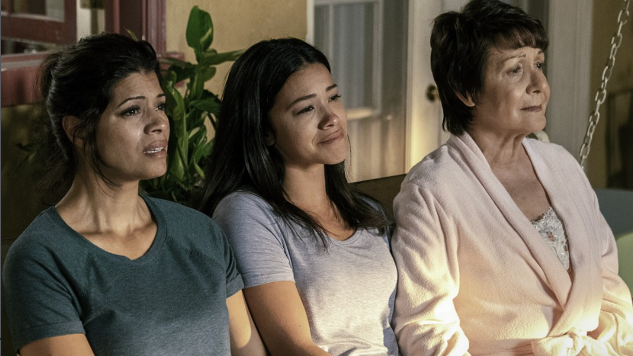 'Jane the Virgin' Star Gina Rodriguez Reveals Baby Daughter Lucille ...