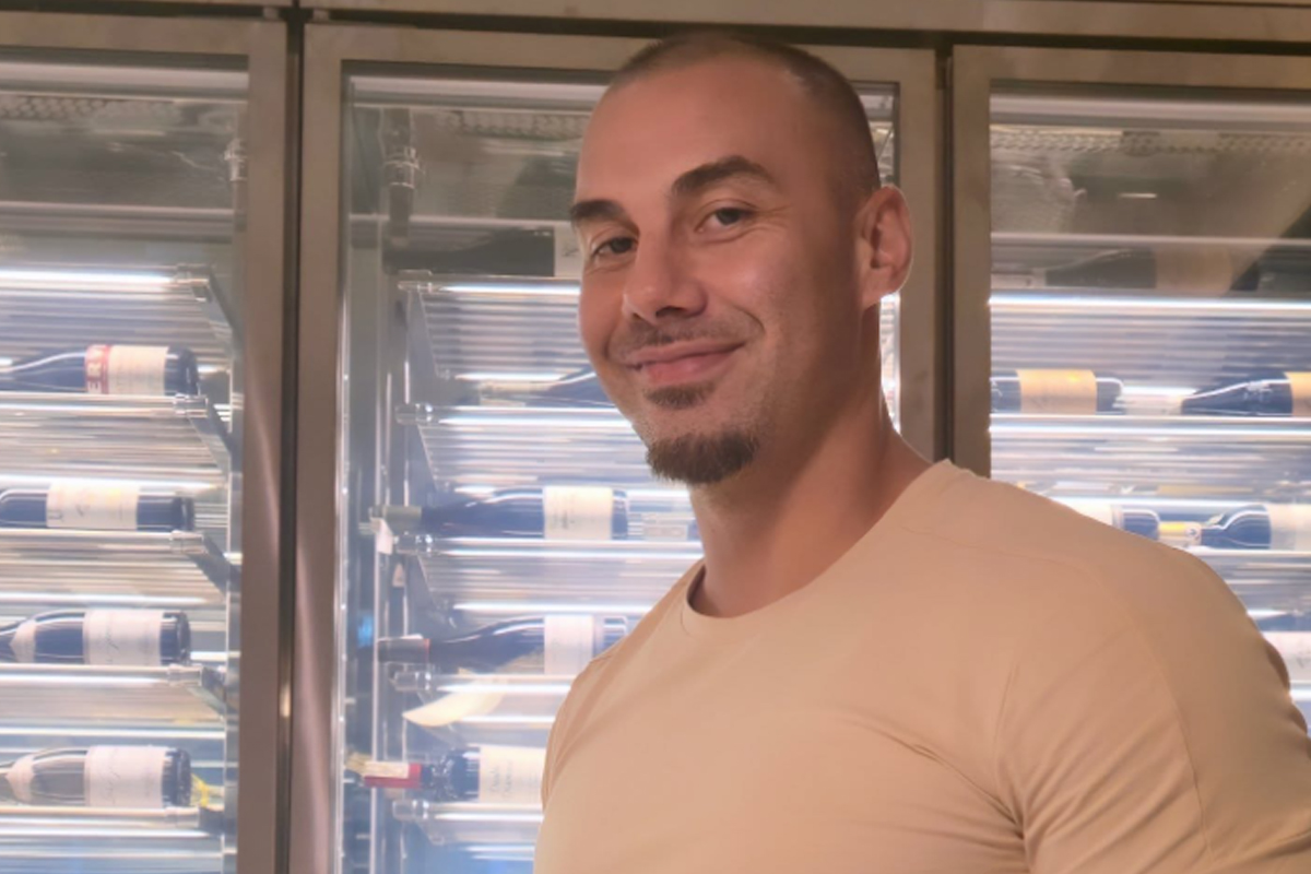Influencer Doug Kramer Slammed As Creepy Dad as Viral Clip Sparks ...