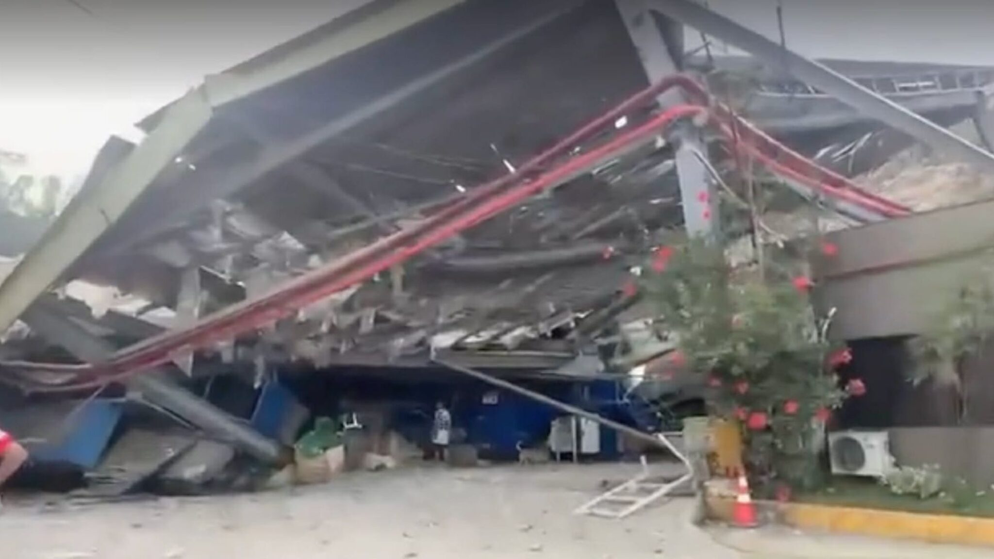 Binaliw Landfill Disaster: Houses Buried Under Garbage After Mountain ...