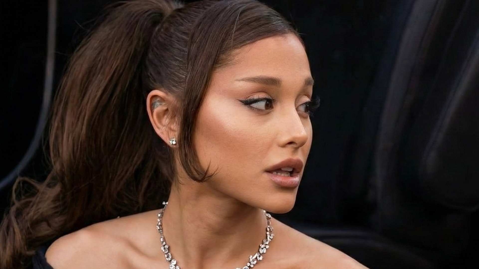 Is Ariana Grande Quitting Hollywood? Star Calls Herself a 'Performative ...