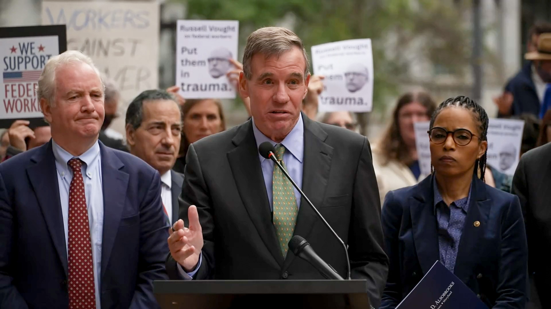 Trump 'Looks Kind of Silly' Accepting Nobel Prize from Venezuelan ...