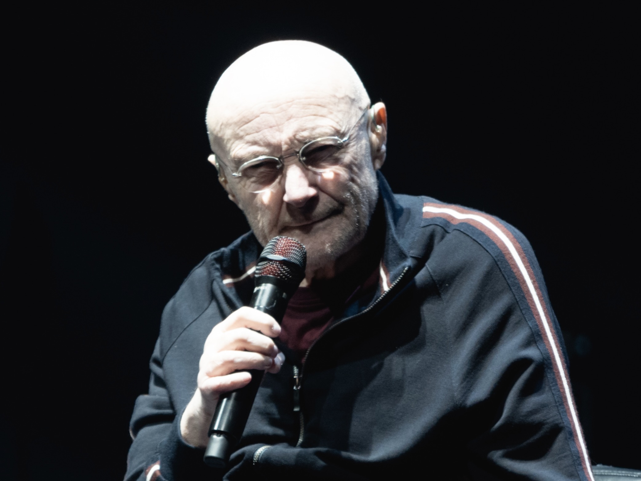 Is Phil Collins Dying? Music Legend Unveils Battle With Kidney Failure ...