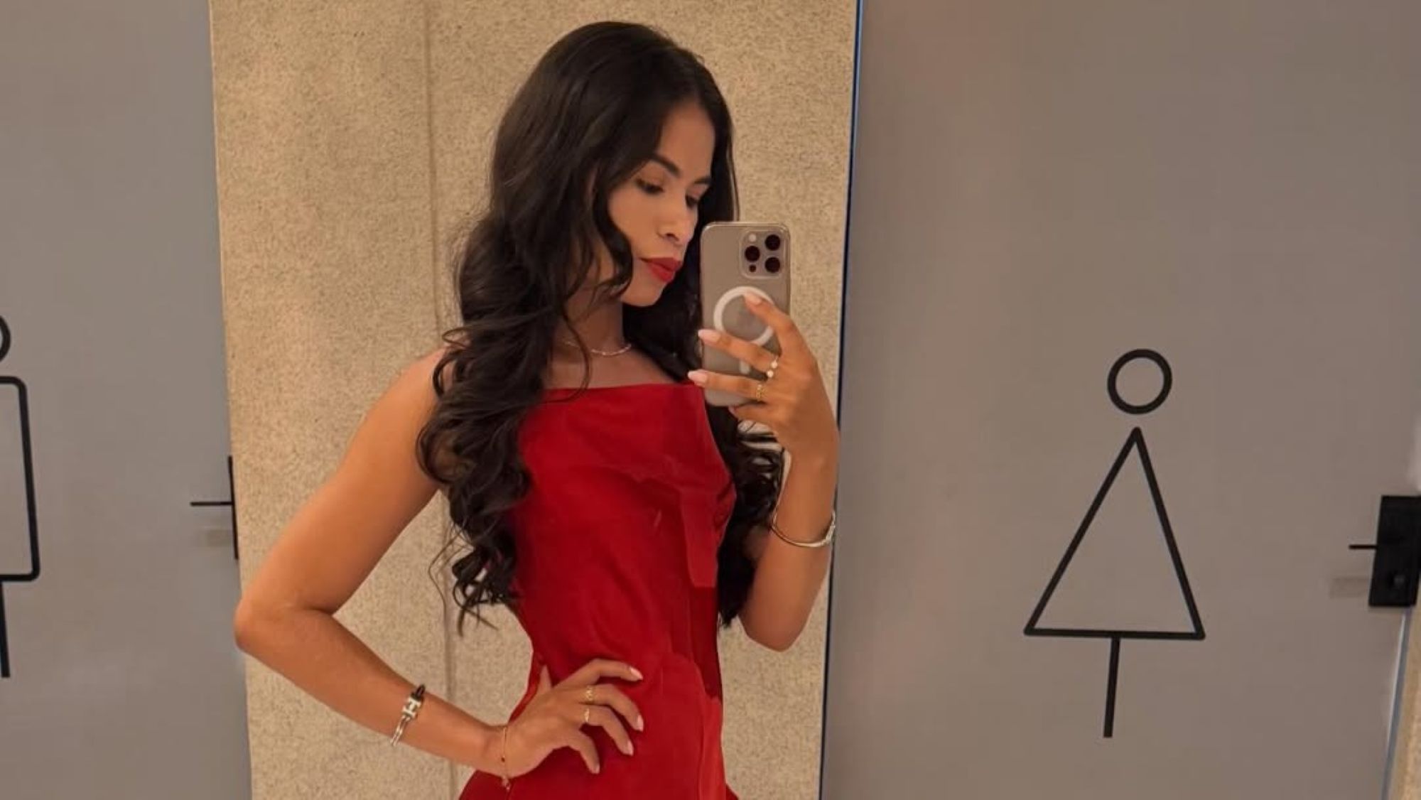 Brazilian Influencer And Young Mum Dies Aged 26 After 'Dream' Breast ...