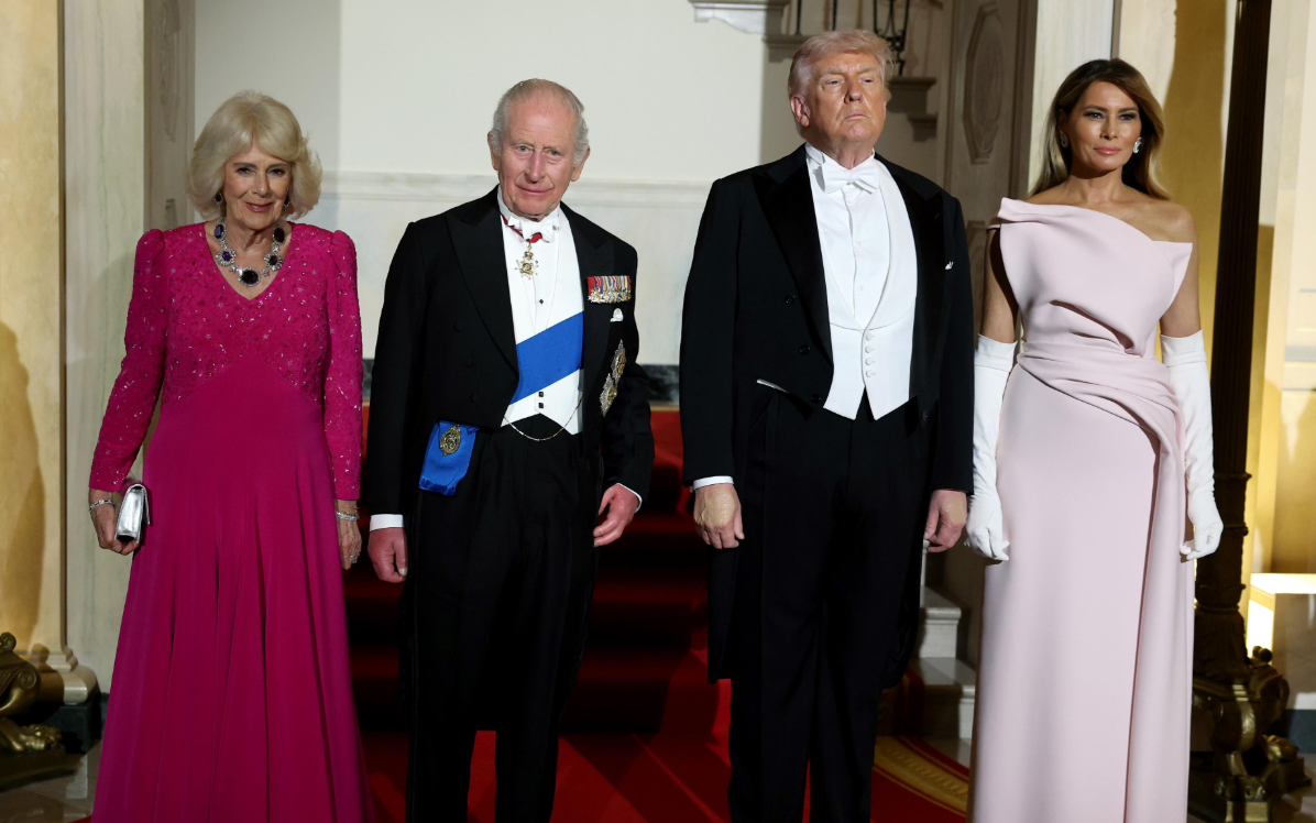 Did 'Irritated' Melania Trump Smack Donald Trump's Hand? Viral Video ...