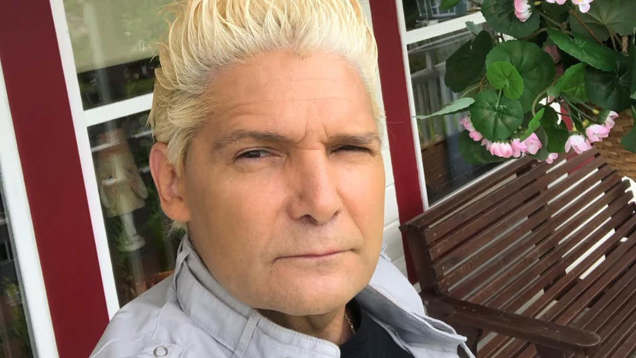 What Happened to Corey Feldman? Onboard Doctor Treats Actor Before ...