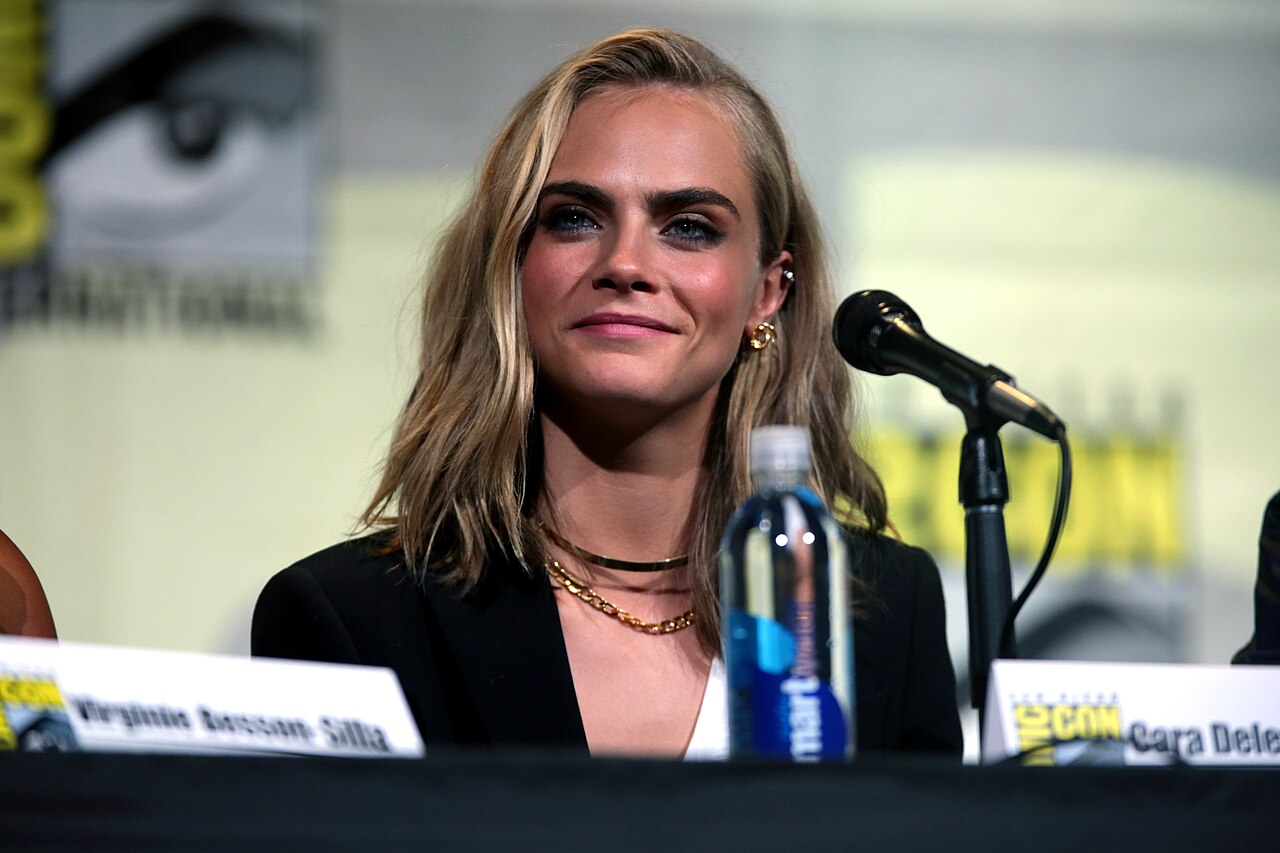 Cara Delevingne Admits Johnny Depp Was 'Driven Crazy By Jealousy' Over ...
