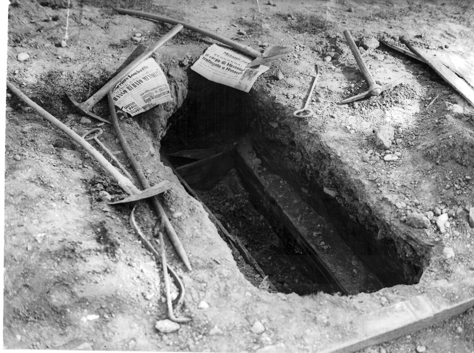 Unseen Pictures of Mussolini's Corpse [GRAPHIC IMAGES]