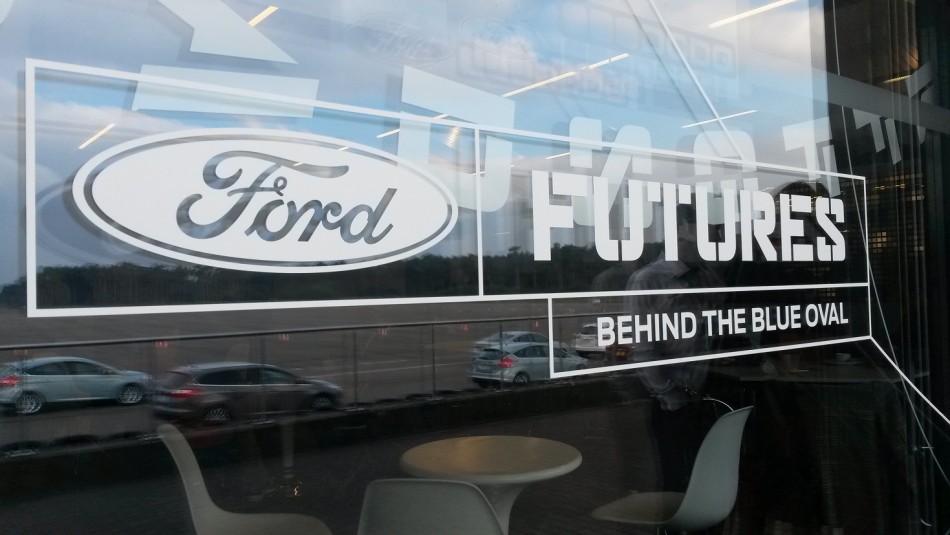 Ford Obstacle Avoidance Steers Drivers Away From Danger [VIDEO ...