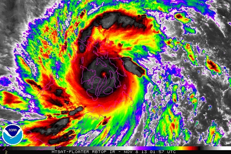 Monster Typhoon Yolanda Landfall Wreaks Havoc in Philippines