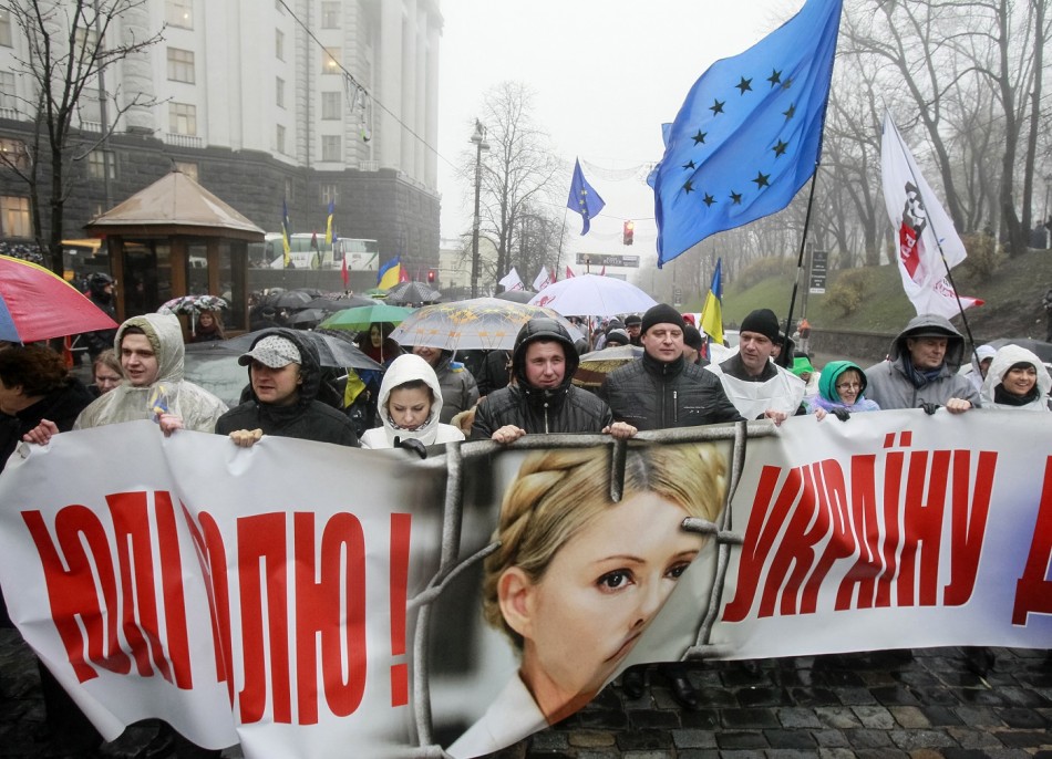 Ukraine Eu Protesters Clash With Police In Kiev [photos]