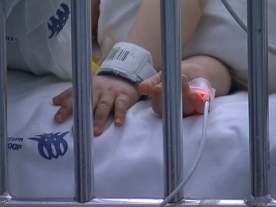 Baby saved by world's smallest artificial heart | IBTimes UK