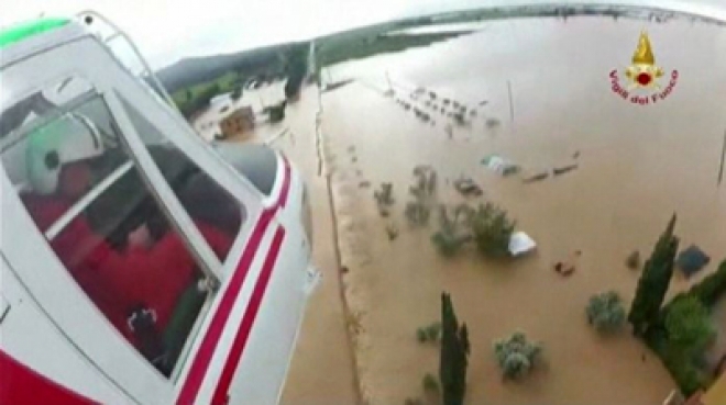 Three die in Italian bridge collapse during flooding | IBTimes UK
