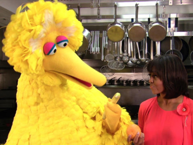 Michelle Obama And Big Bird Team Up To Promote Healthy Lifestyle ...