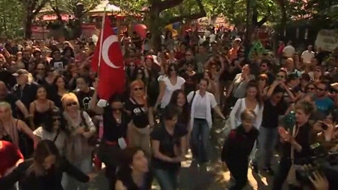Dance Protest In Ankara Supports Gezi Park Occupation | IBTimes UK