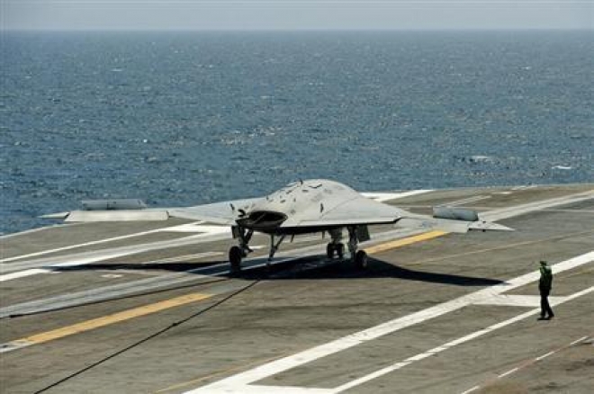 US Navy Lands Unmanned Jet on Aircraft Carrier | IBTimes UK